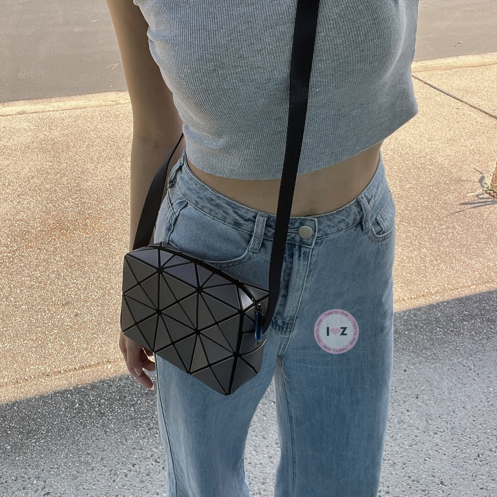 BAO BAO ISSEY MIYAKE Gray Cuboid Bag 三宅一生邱比特鐵霧灰 – iheartz.shop Zoe x 小萬歲